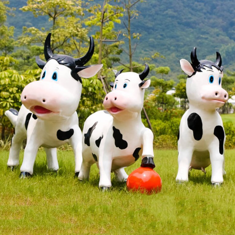 Outdoor Decoration Fiberglass Dairy Cow Statue - SevenTreeSculpture
